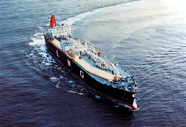 한화오션, 200번째 LNG운반선 인도…"독보적 기술력 자부"