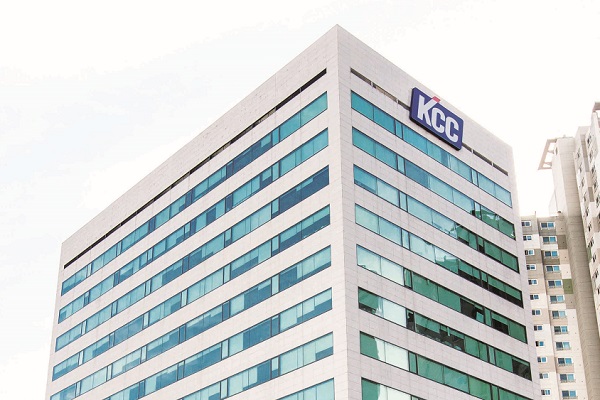 KCC, EB 발행 꼼수에 주주 격양…"코리아 디스카운트 불 지펴"